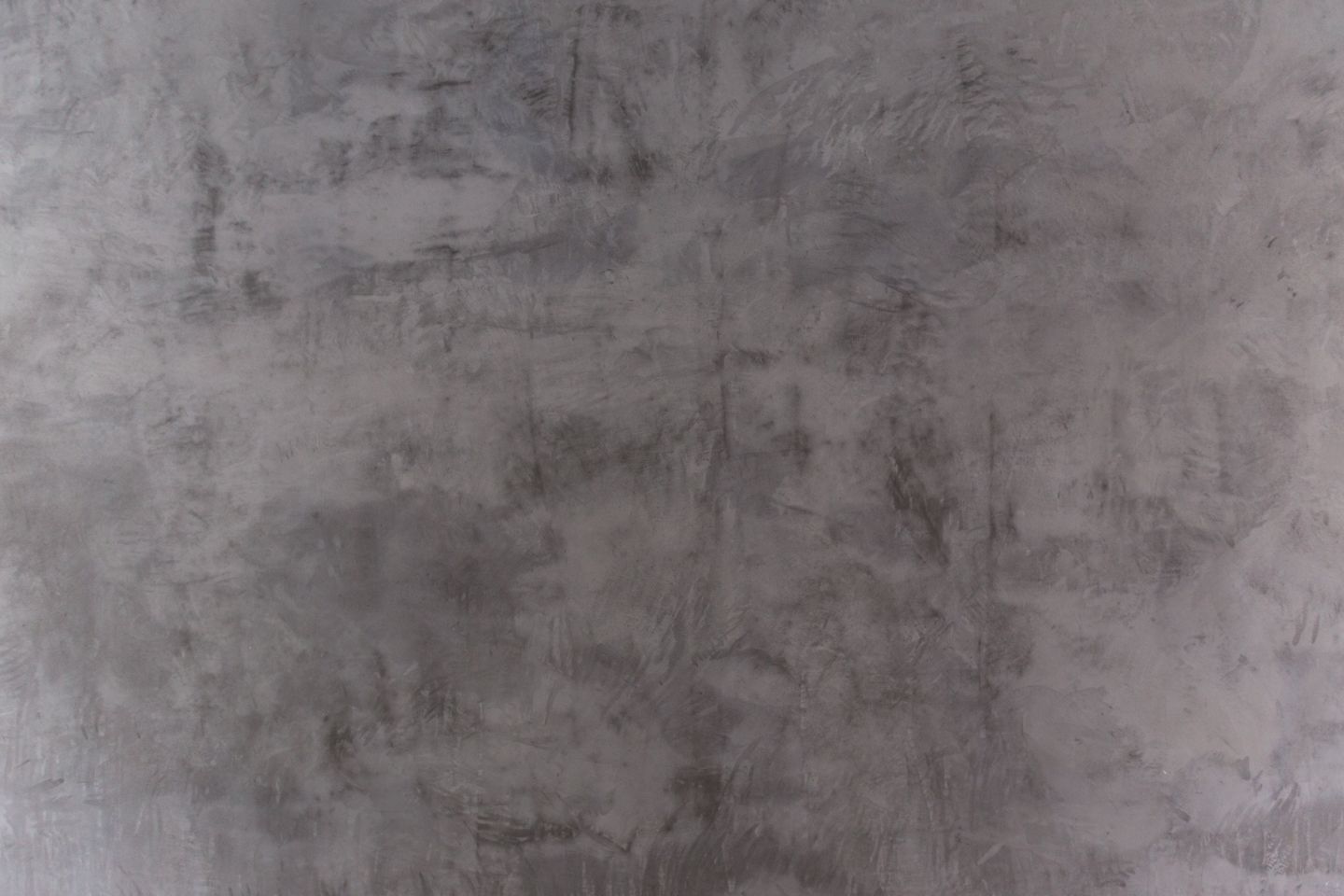 We voeren pleisterwerken uit met kalk en leempleister.